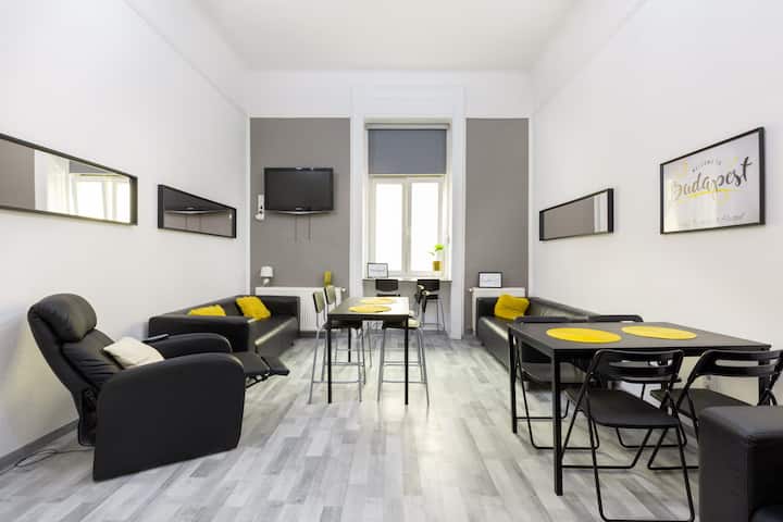 5br-10bed Airco Family Apartment Beer&breakfast - Budapest