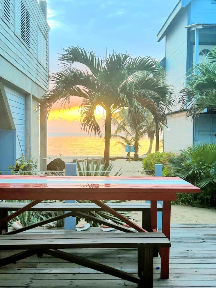 Starfish Cabana • Sea Views • Hopkins Belize - ベリーズ