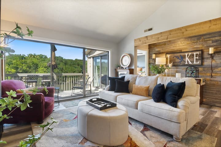 Top 5%*fireplace*desk*king & Queen Beds*pickleball - Lake of the Ozarks State Park, Kaiser