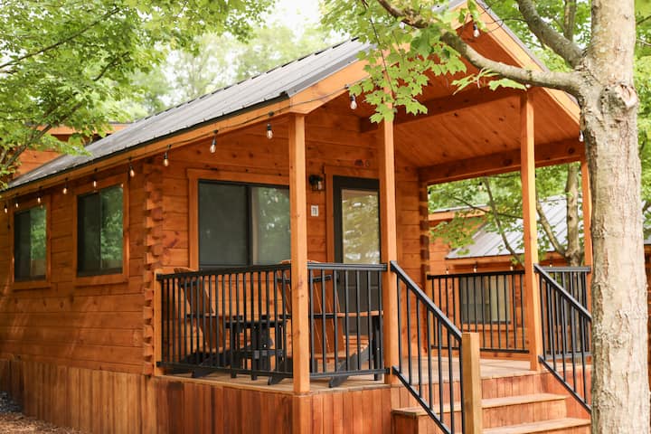Tiny Home | One Bedroom With Hot Tub - Bald Eagle State Park, Howard