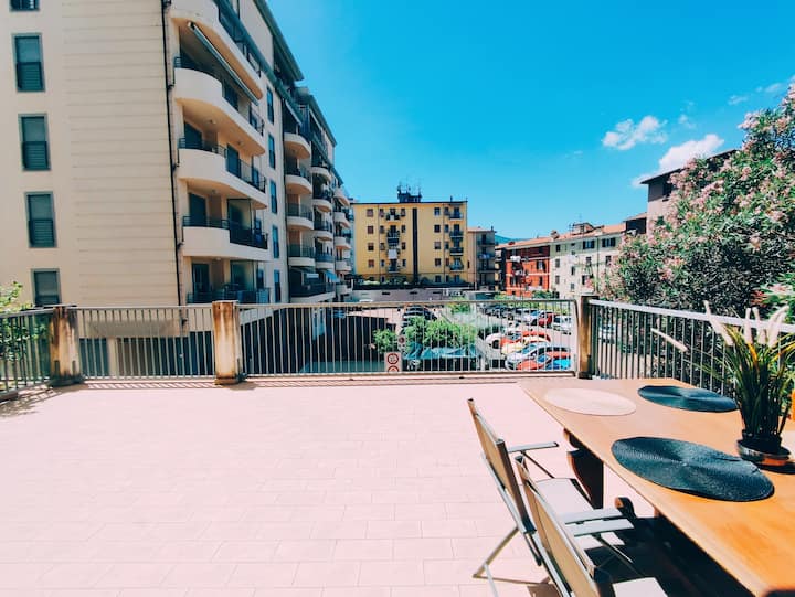 Appartamento Con Terazzo Grande. - La Spezia