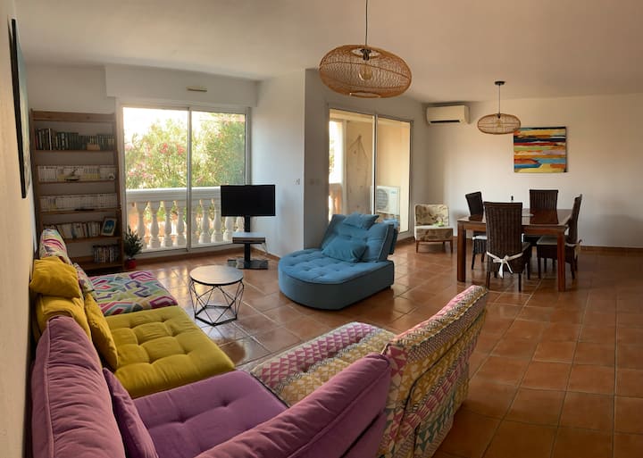 Appartement Résidentiel Spacieux Situé Hypercentre - Sanary-sur-Mer