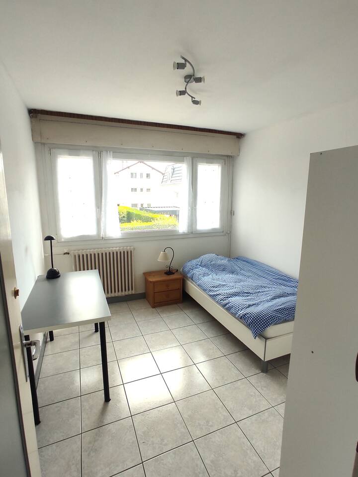 Chambre N°2 Dans Coloc "Le Chalet" - Montbéliard