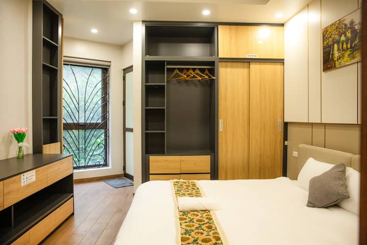 ĐườNg Thành Ancient Street View-bright-modern Home - Hanoi