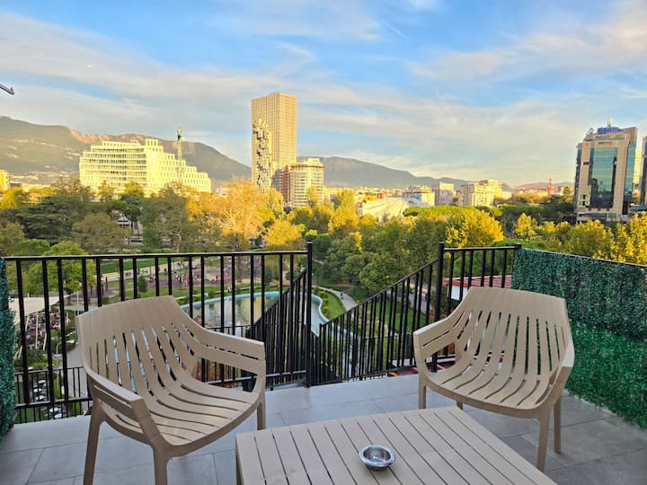 Tirana City Center Penthouse Oasis - 地拉那