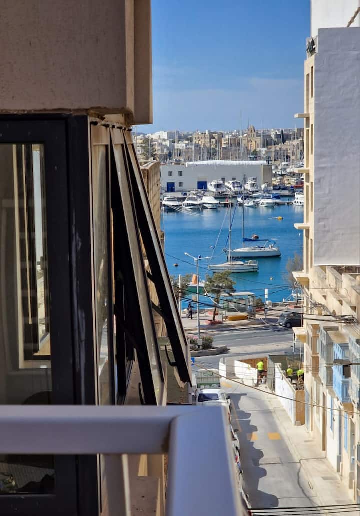 Modern Sliema Apartment Near Sea - Malta