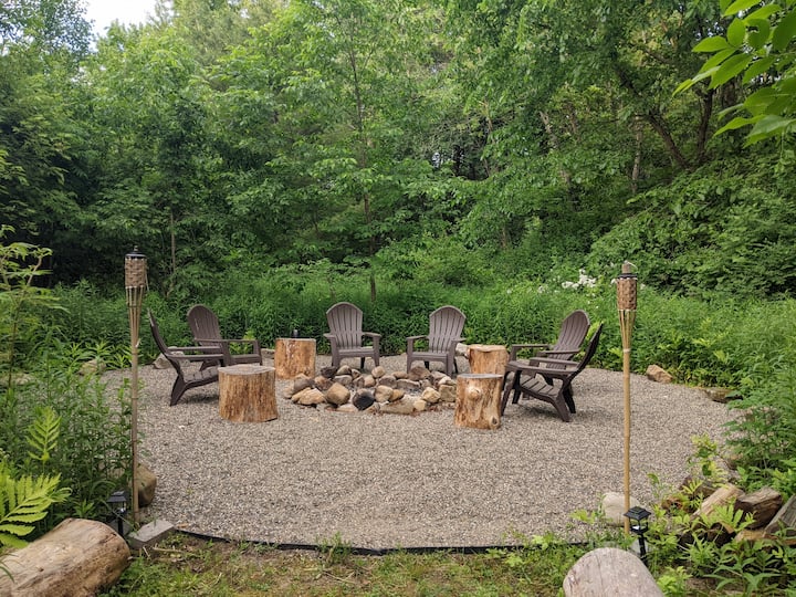 Creekside Hideaway - Saratoga, NY