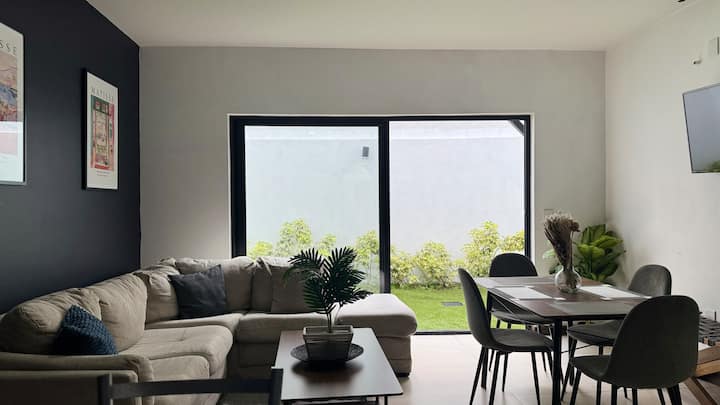 20 People | Spacious | Great Located | Free Wifi - Guadalajara, Mexico