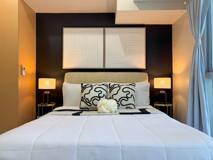 Uptown Bgc Luxury Suite +200mbpswifi, Pool & Gym - Taguig