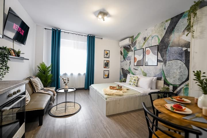Explore The History: Studio In The Old Town - Bucharest