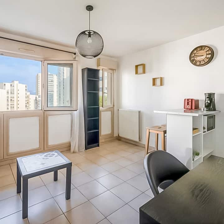 Studio Au Cœur D'antigone - Ibis Budget Montpellier Nord Euromédecine