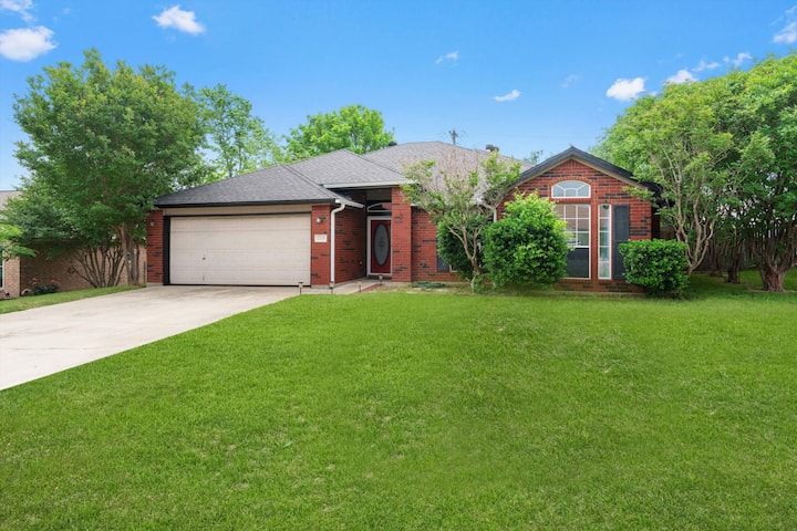 Harker Heights | 1 King | 2 Queens | 2 Twin Beds! - Harker Heights, TX