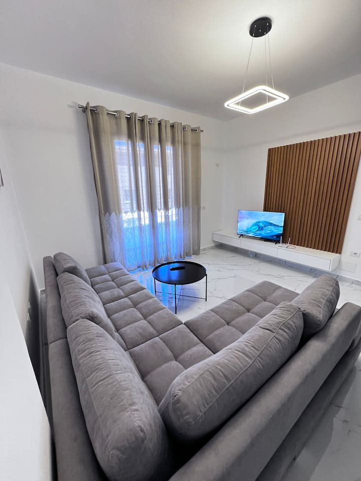 2-bedroom Apartment In Lushnje - Lushnjë