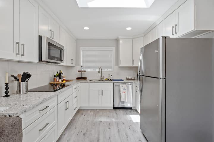 Spacious 1 Bed/1 Bath Apt In Santa Clara W/patio - Santa Clara