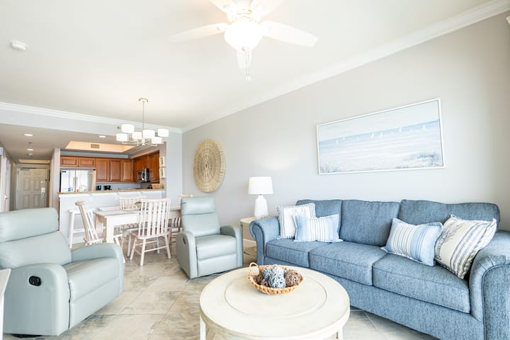 Beachfront Gulf Shores! Pool! Splash Pad! Hot Tub! - Gulf Shores, AL
