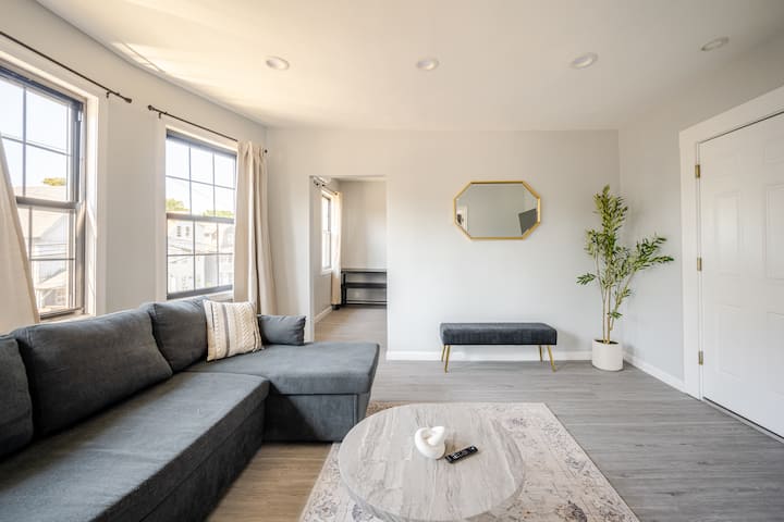 Modern 3 Bedroom Apt In The Heart Of Black Rock - Jennings Beach, Fairfield