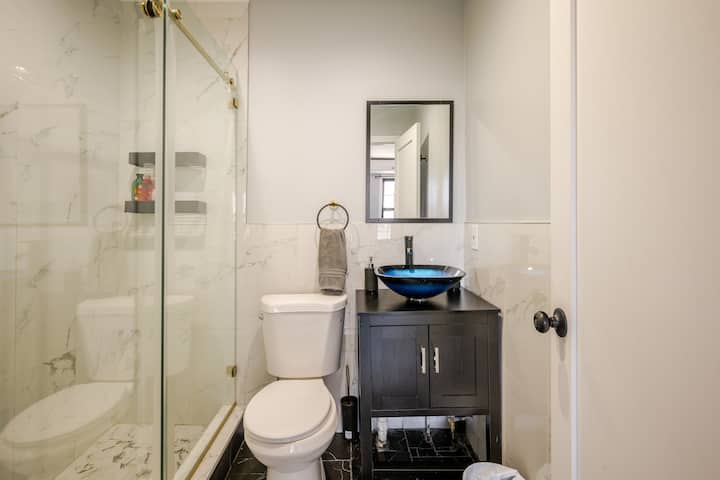 Modern 3 Bedroom Apt In The Heart Of Black Rock - Bridgeport, CT
