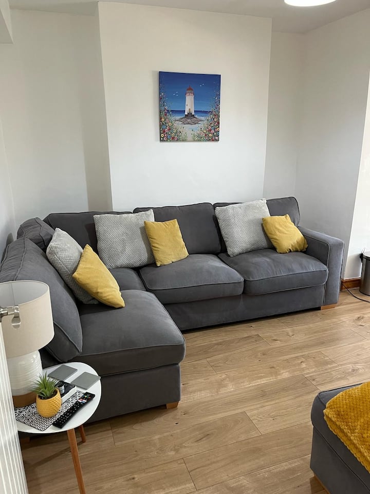 Cheerful 3 Bedroom Townhouse - Beaumaris