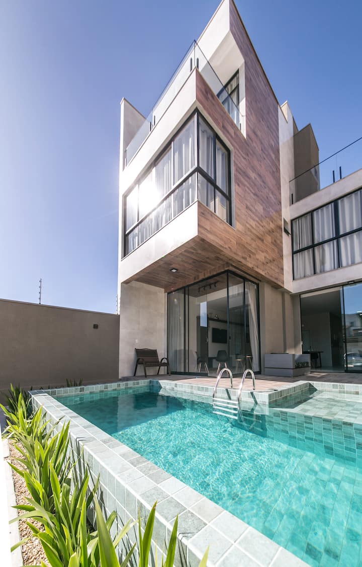 Casa Requinte, 4 Suítes, Piscina I - Balneário Camboriú