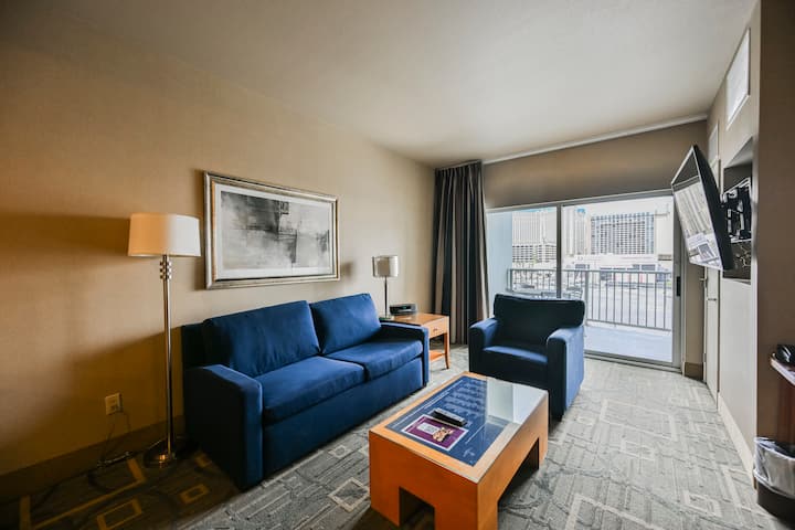 Lm Platinum | Vegas View From Balcony | Sleeps 4 - Las Vegas, NV