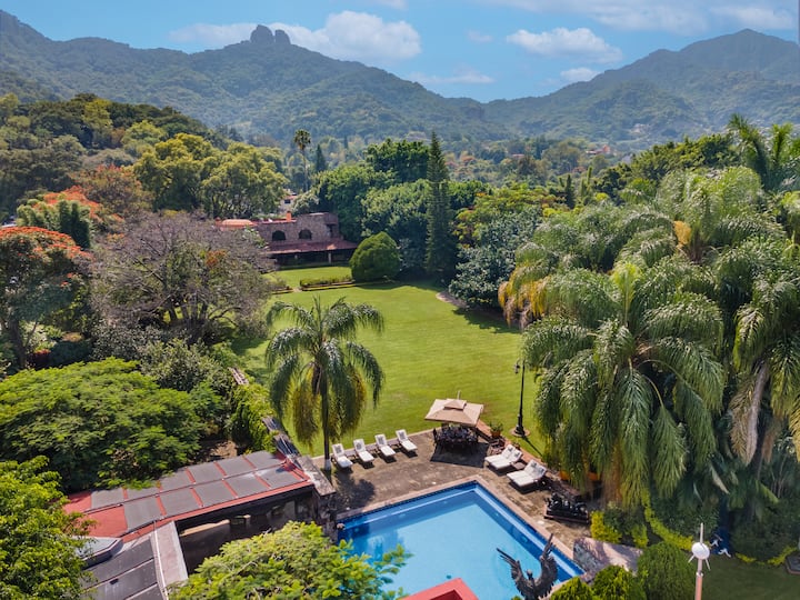 Hermosa Casa Con Jardín Y Vista A La Montaña - Tepoztlán