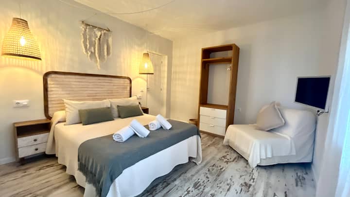 Triple Room Without Kitchen - El Palmar de Vejer