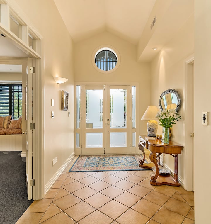 The Springs Luxury Holiday Home - 羅托路亞