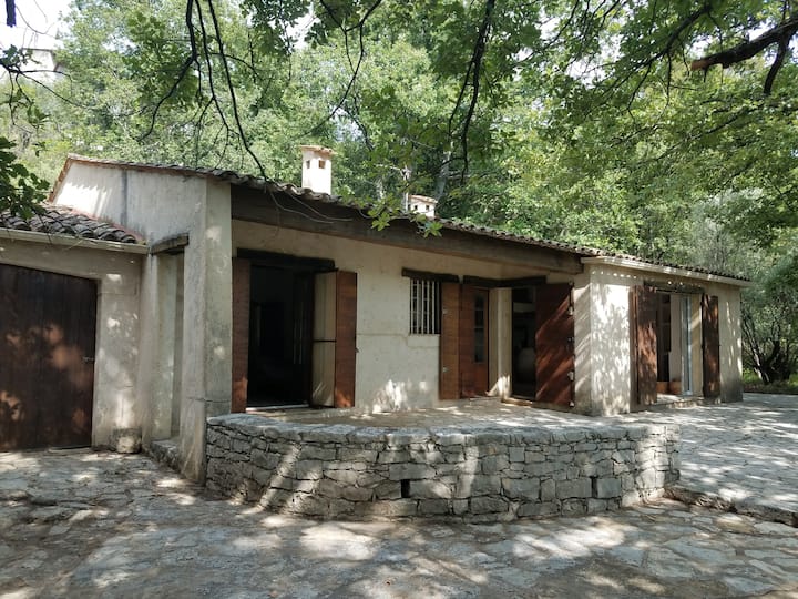 Gîte De Charme, Calme, Nature, Vue Et Spa - Draguignan