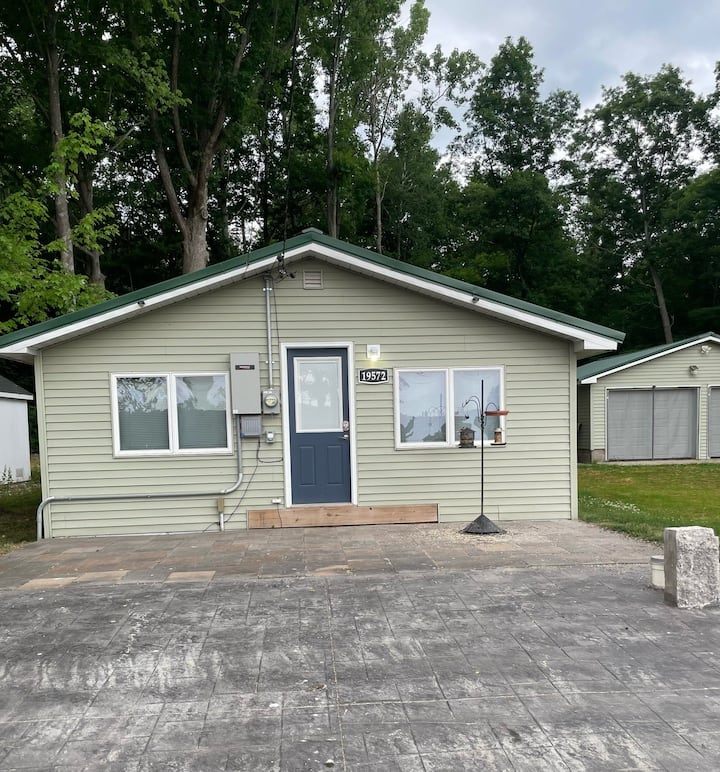 Wooded Retreat Along Muskegon - Big Rapids, MI