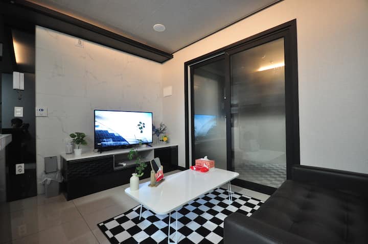 금연숙소/대전역/야구장/성심당/매일침구교체/엘리베이터/건물내주차불가(주차문의숙소설명참고) - Daejeon