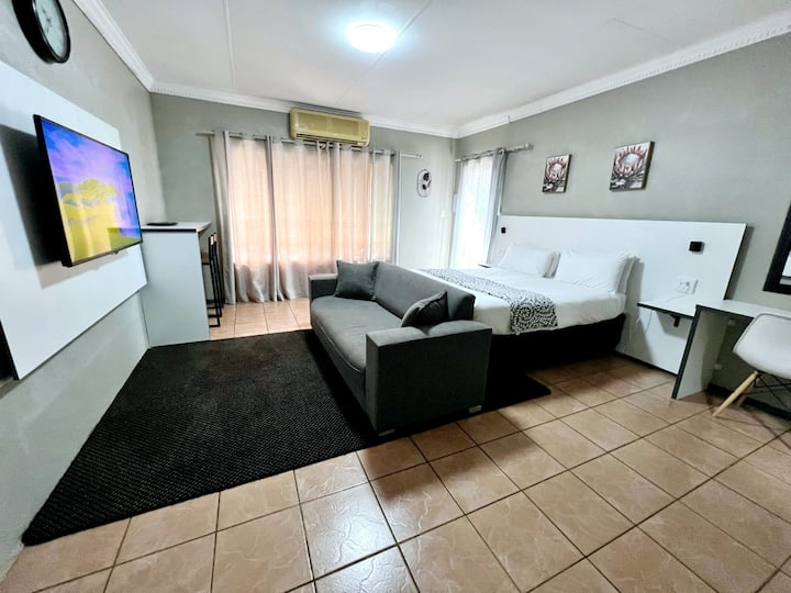 Pafuri Selfcatering-deluxe Suite - Polokwane