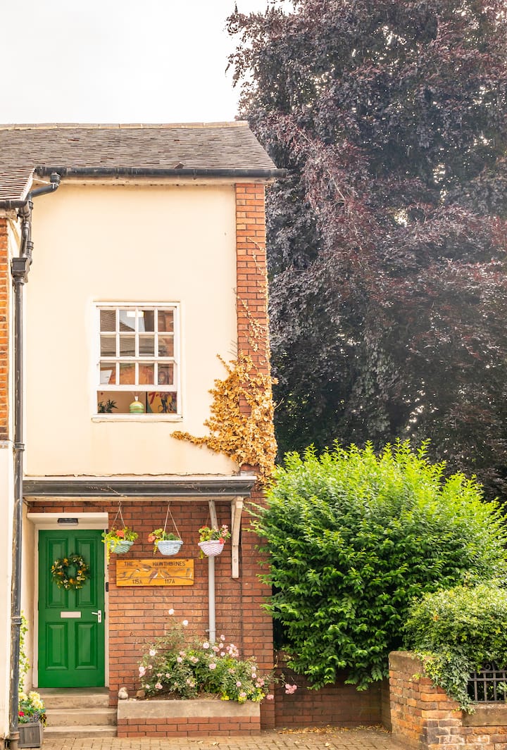 #03 The Hawthornes. Sleeps 6|nec 7mins|8 Mins - Guernsey
