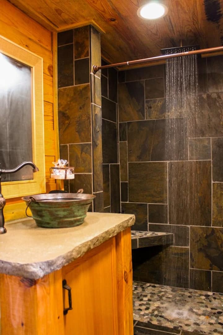 New Livingston Junction Conductors Log Cabin - Eureka Springs, AR