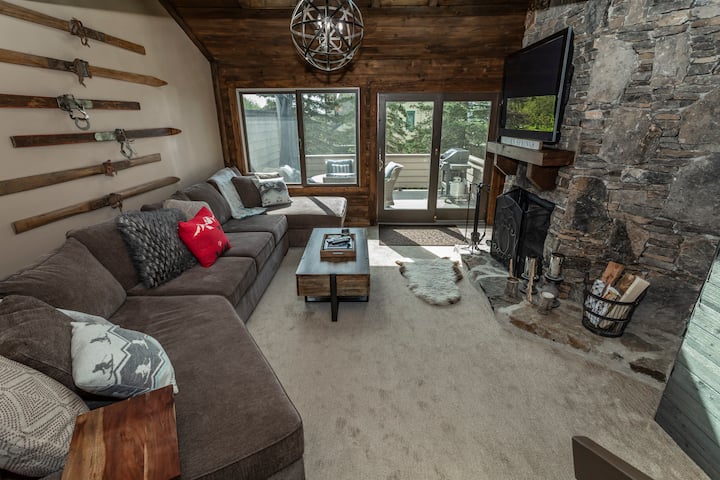 Ski In / Ski Out Condo In Sunridge Private Hot Tub - Seven Springs, PA