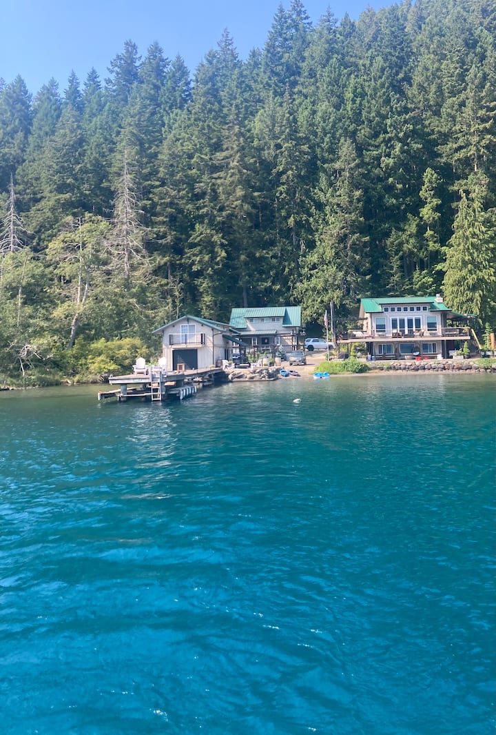 "Piedmont Inn" At Lake Crescent - Lake Crescent, WA