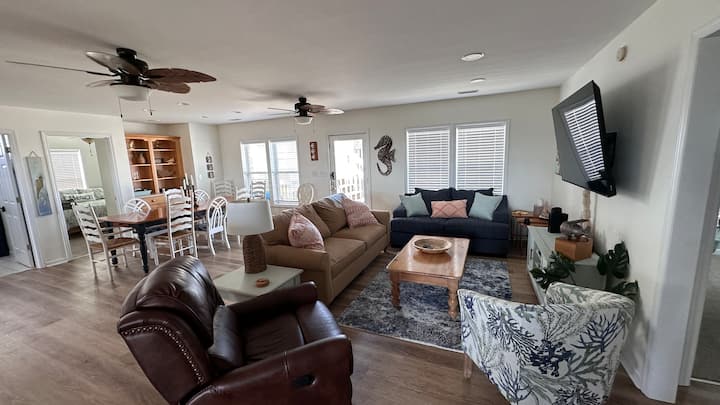 Ocean & Sound! Two Tandem Kayaks! 4-bdrm W/linens! - Topsail Island, NC