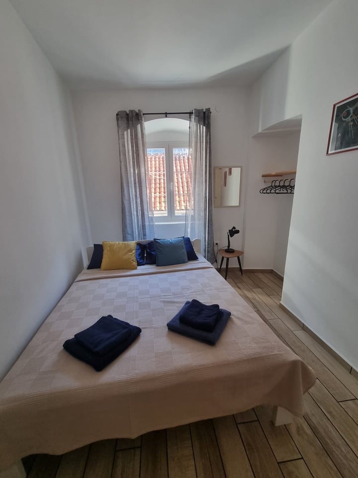 Cozy Room 1 On The Main Town Square - 코토르