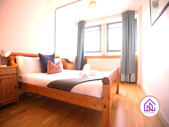 Spacious Flat / Close To Town / Private Parking - Bristol