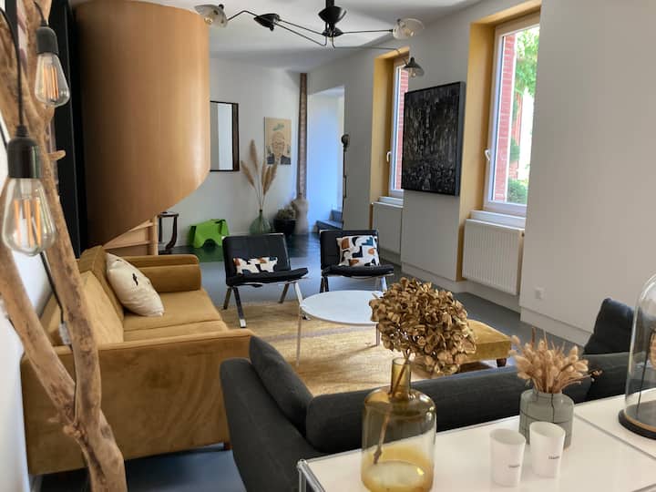 Maison De 200m2 Avec 3 Chambres & Piscine. - Balma