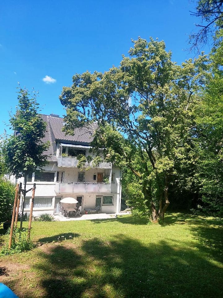 2-zimmerwohnung Mit Terrasse Und Großem Garten - Frankfurt
