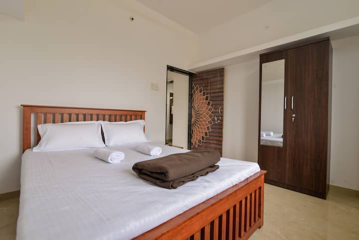 Guruprasad Home Stay
1 Units Of 1bhk - 戈爾哈布爾