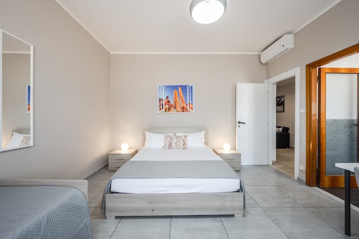 Suite Tra Centro Città E Stazione Centrale - Bolonia