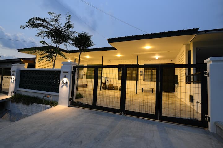 Ipoh Garden Canning 3r2b 9pax 2car Free Ev Chargin - Ipoh