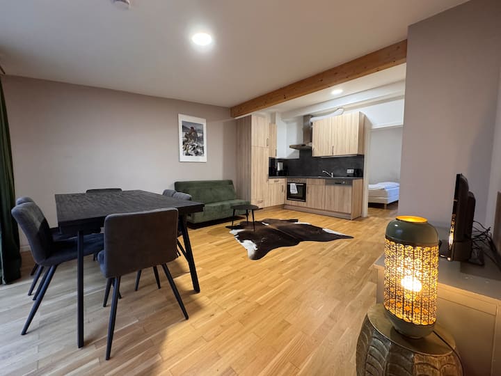 Living 1/2: Apartment Mit 3-zimmern Und Terrasse - Leipzig