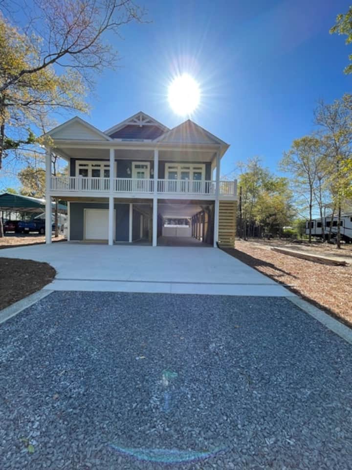 Pool Home In Oak Island - Oak Island, NC