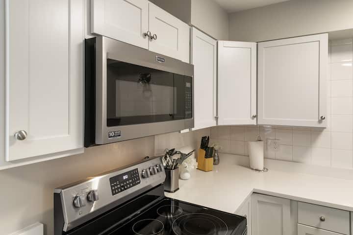 Half Mile To Downtown - Libertyville, IL