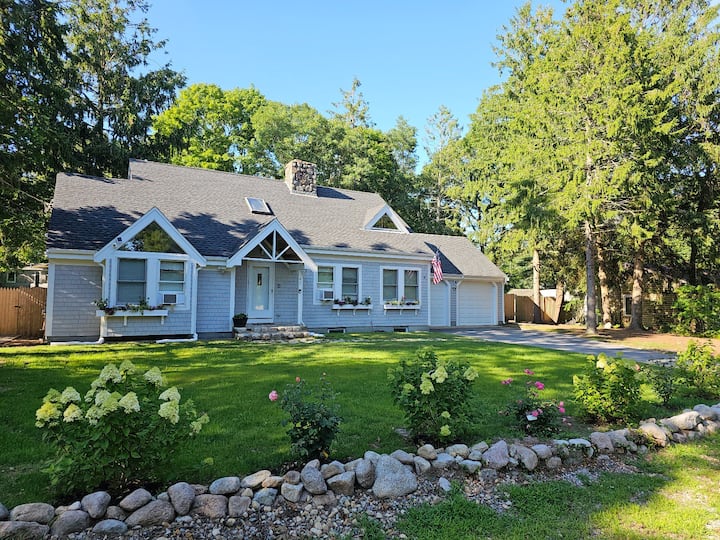 Hyannis Chalet Retreat - Barnstable, MA