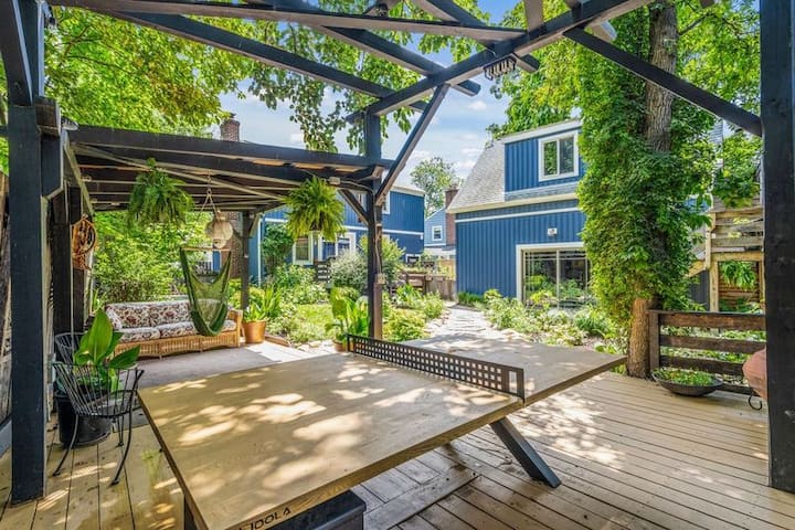 Garden Oasis - Chill Artsy Home For 8 - Arlington, VA