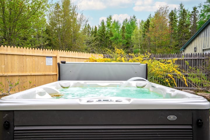Southwest Harbor | Hot Tub | Fire Pit  | Ac | W/d - Southwest Harbor, ME