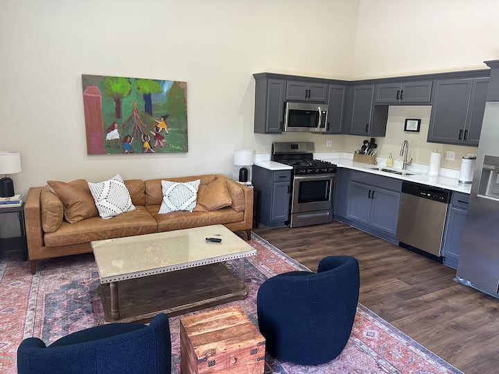 Gated Oxford
New Condo#2 Of 2
Minutes To Campus - Oxford, MS